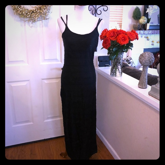 Newport News | Dresses | Shape Fx Nwt Newport News Maxi Dress In Black ...